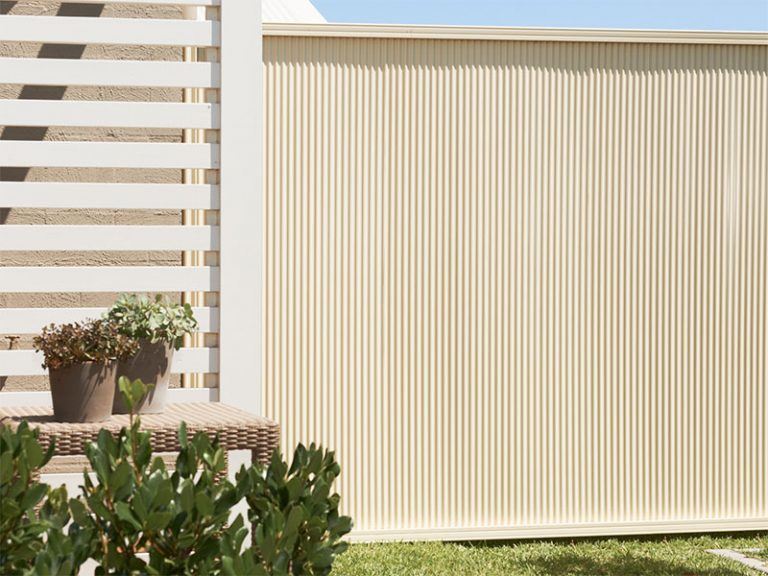 COLORBOND® Fencing from Metroll