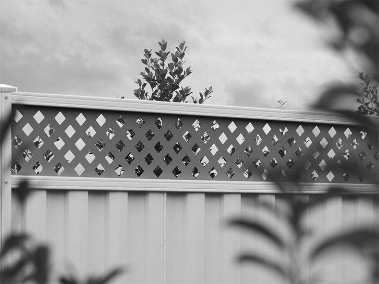 COLORBOND® Fencing from Metroll
