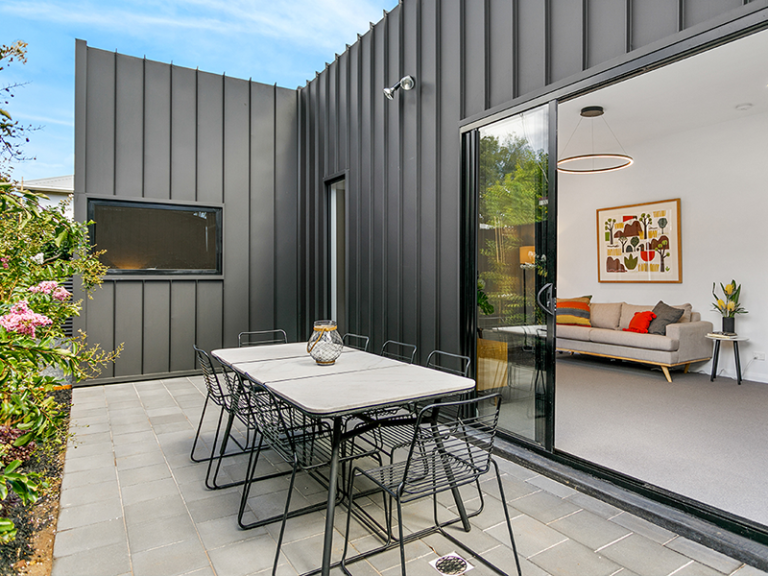 Steel Roofing & Wall Sheeting from Metroll